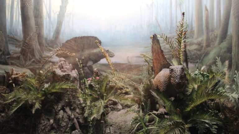9 Creatures That Ruled the Earth Before Dinosaurs Existed – Dino World